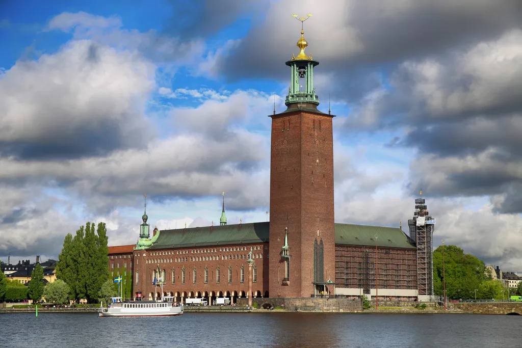 Nu kan du snoka runt i Stadshuset – öppet hus i helgen | Mitt i