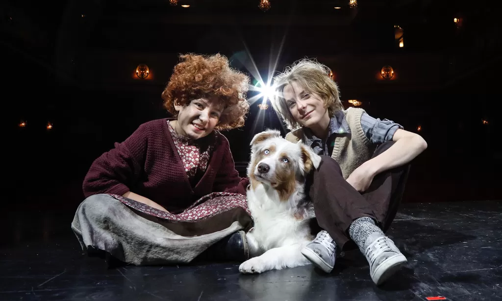 Mio är Tranholmens nya musikalstjärna – spelar med i ”Annie” | Mitt i