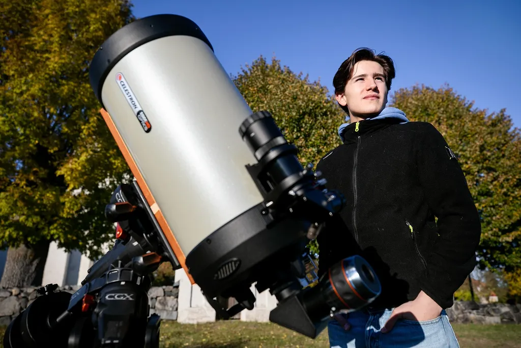 Alex vill få oss att titta upp | Mitt i