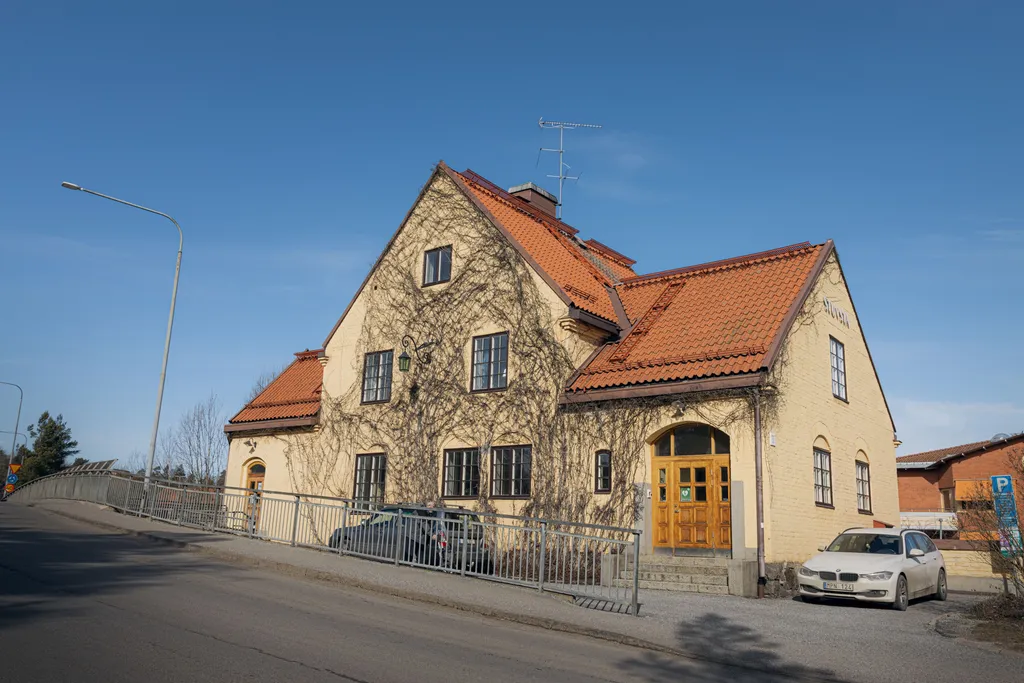 L: Gör Stuvsta stationshus till ett pendlingsbibliotek | Mitt i