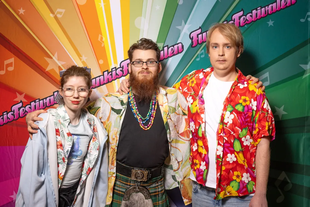 Vidare i Funkisfestivalen – med låt om tuff chef | Mitt i