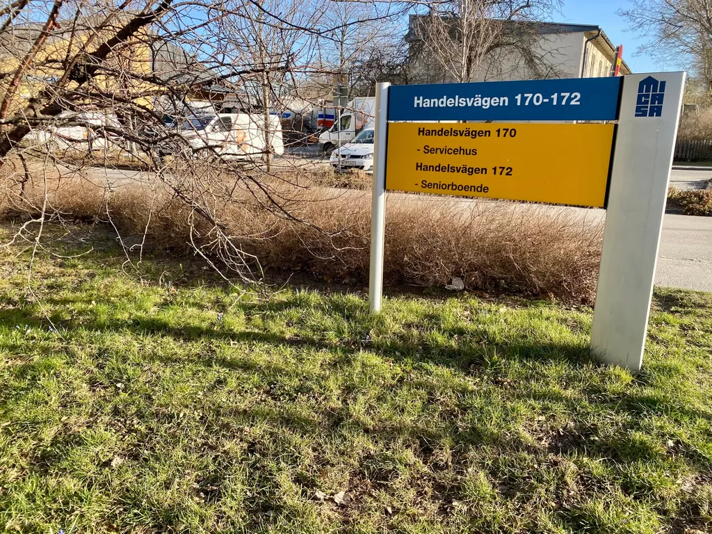 Hälften evakuerade efter brand på boende | Mitt i