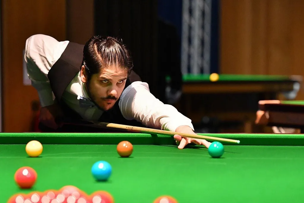 Svensk mästare i snooker öppnar hall i Solna | Mitt i