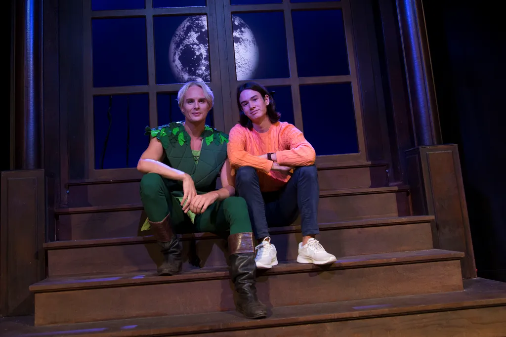 Oscar från Boo spelar Peter Pans skugga | Mitt i