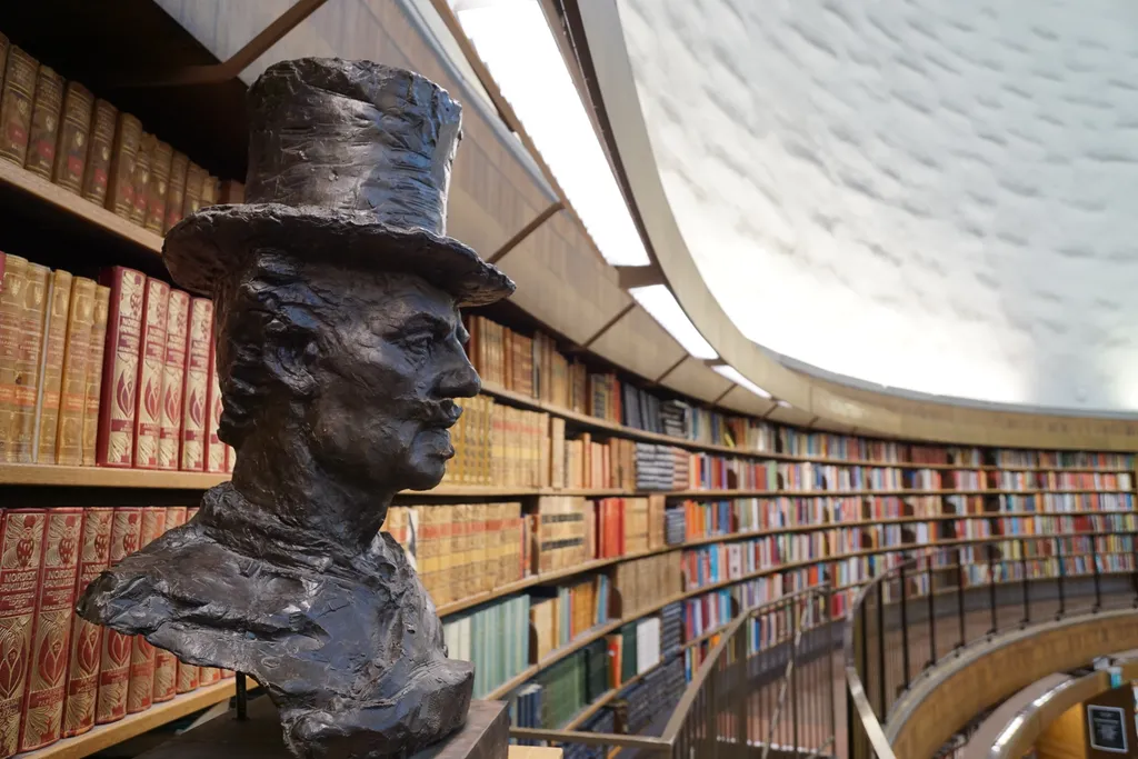 Tuffa sparkrav i staden – bibliotekarier kan få gå | Mitt i
